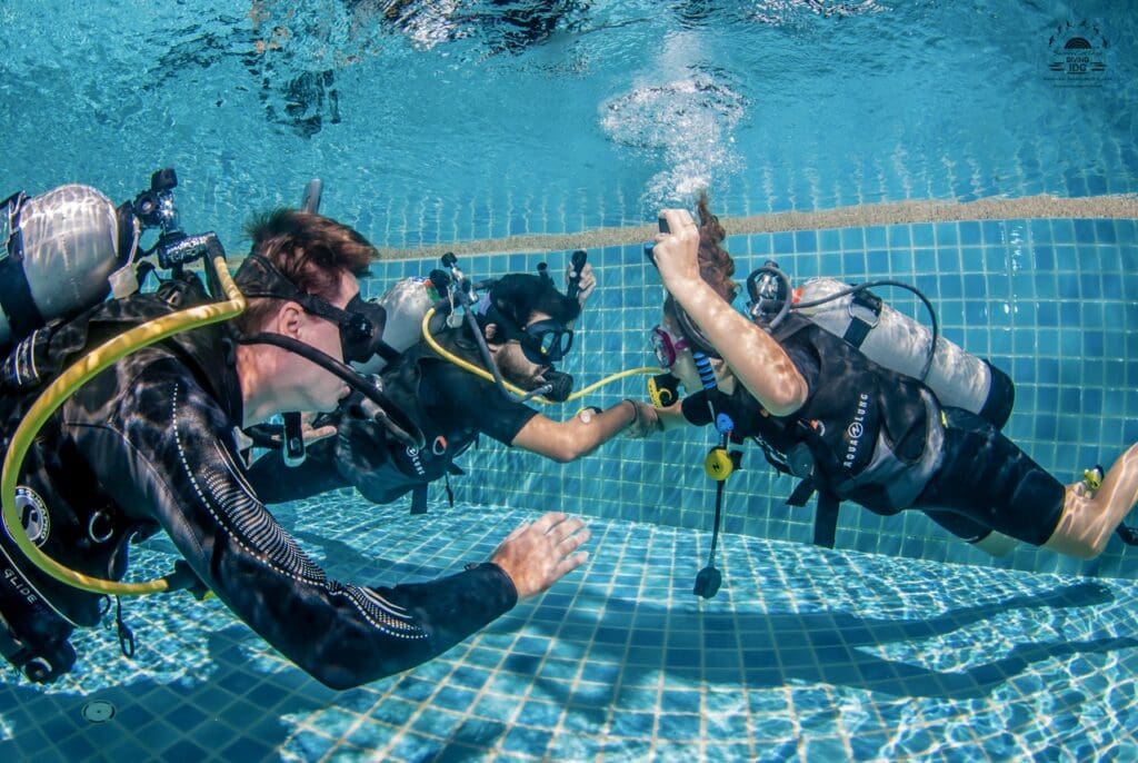 Alternate Air Source Stationary – Scuba Skills Guide
